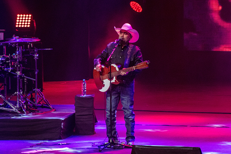 Exitoso Modus Operandi de Intocable - UrBeat.com