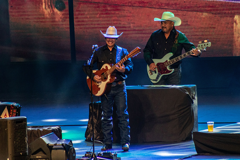 Exitoso Modus Operandi de Intocable - UrBeat.com